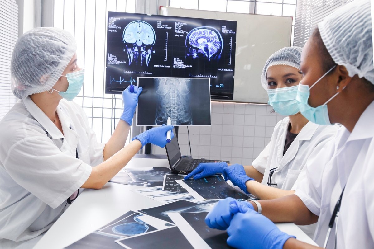 Cancer du cerveau incurable découvert après symptôme paupières - One Media