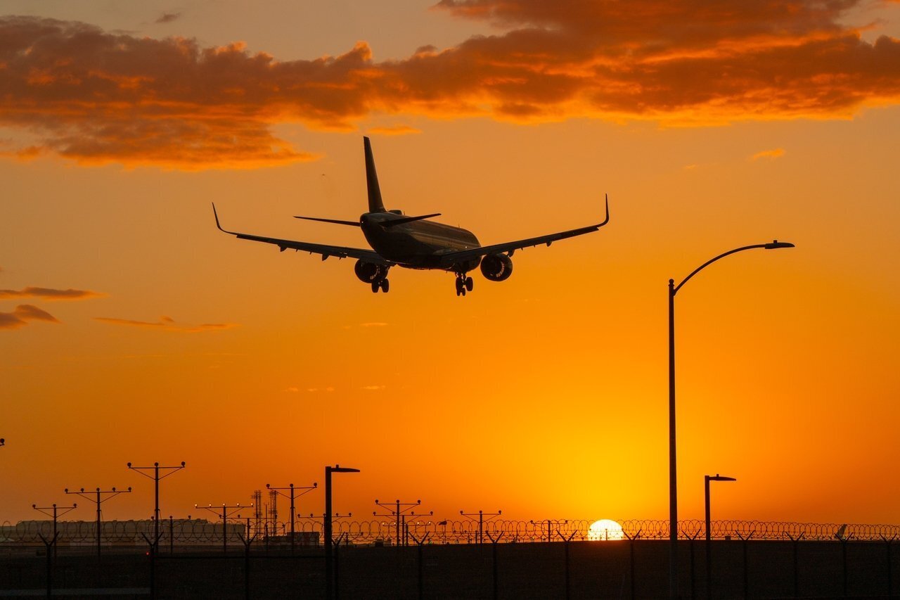 Impact du bruit des avions sur la santé cardiaque : une étude alarmante ...